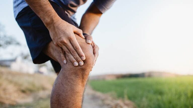 The Connection Between Foot Health and Knee Pain: How Orthopedic Care ...